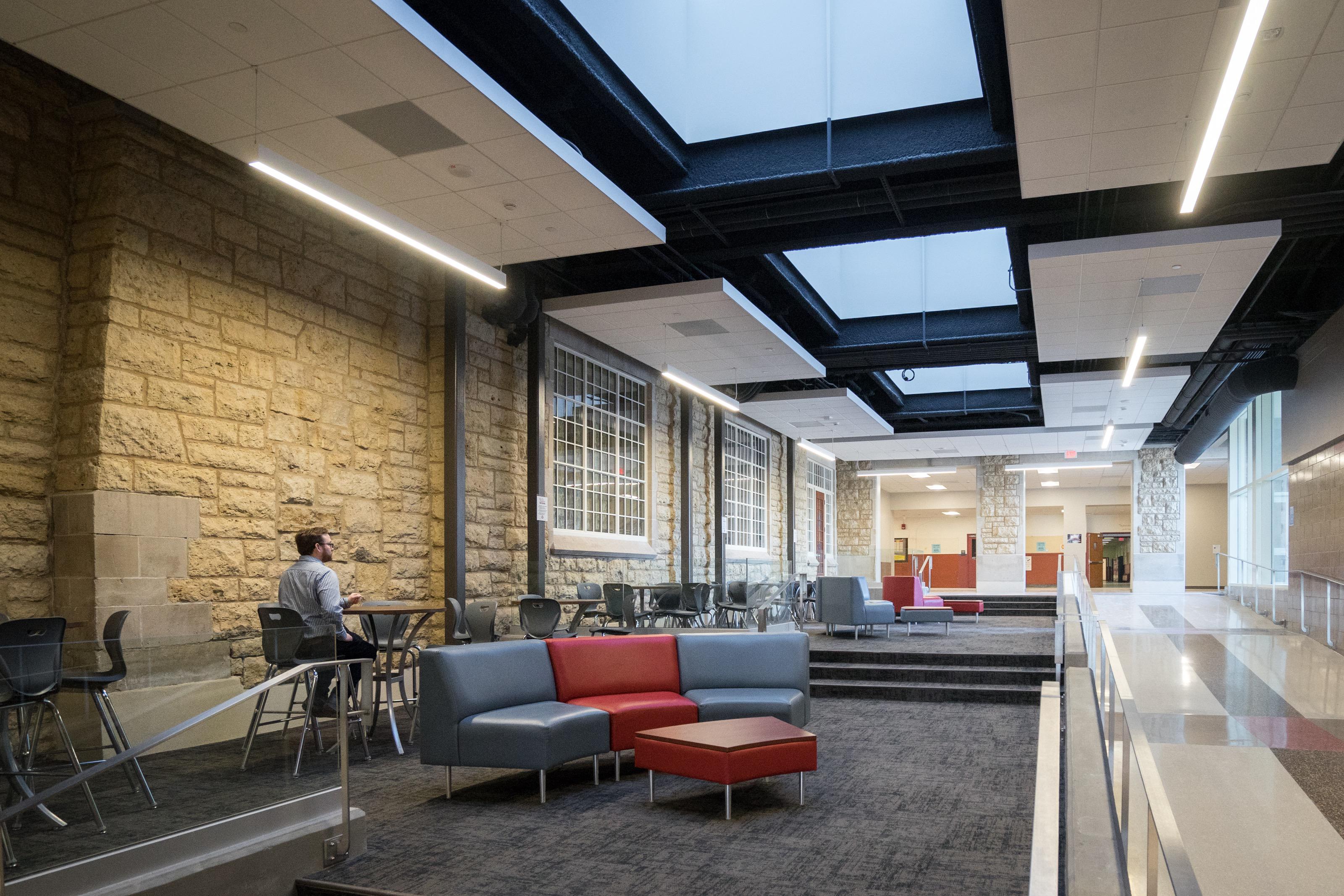 Dubuque Senior High School | Wold Architects & Engineers
